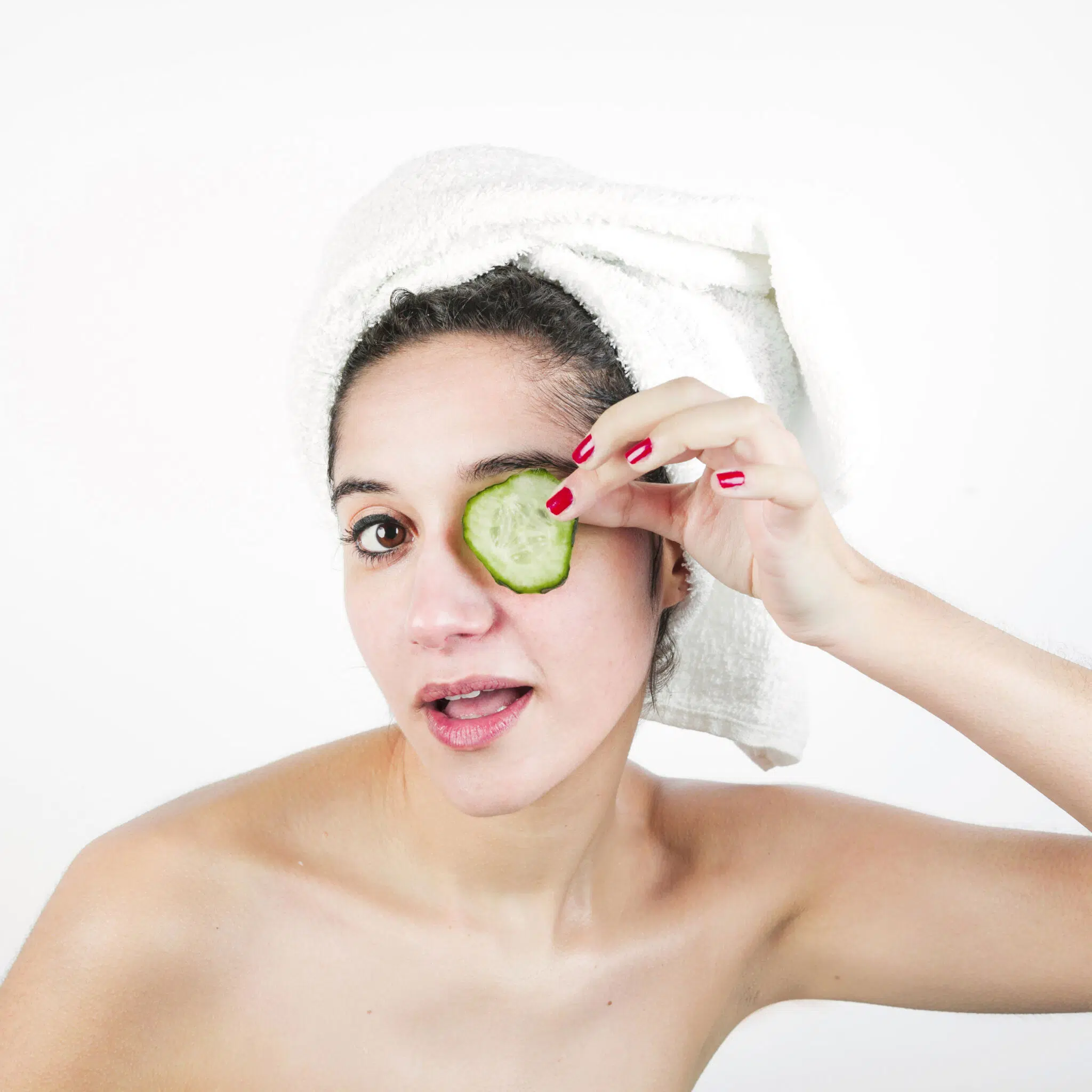 All Your Answers On How To Fix Sunken Eyes | Lumière Clinic